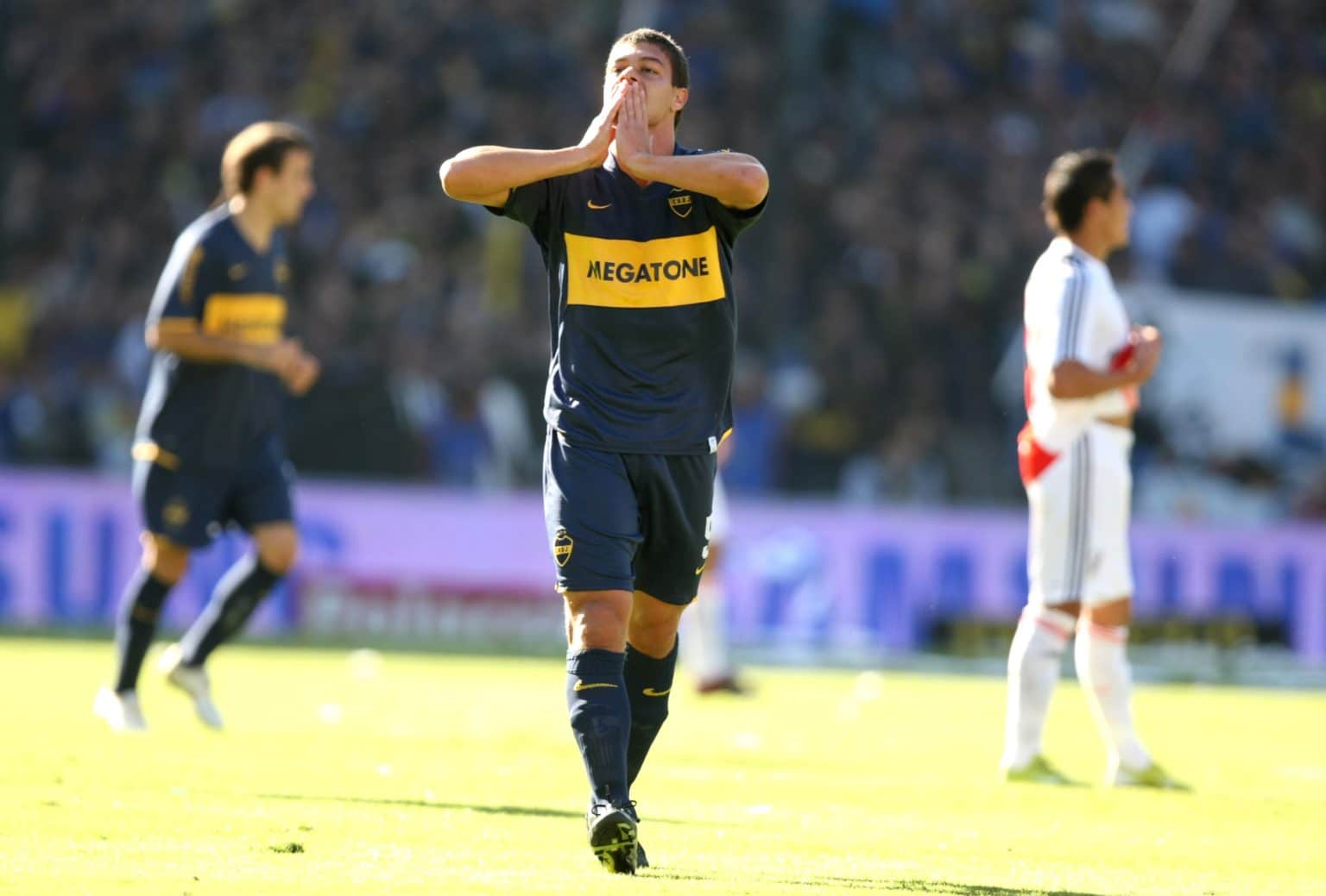 TOP-5 de los mejores jugadores de Boca en la historia - Balón Latino