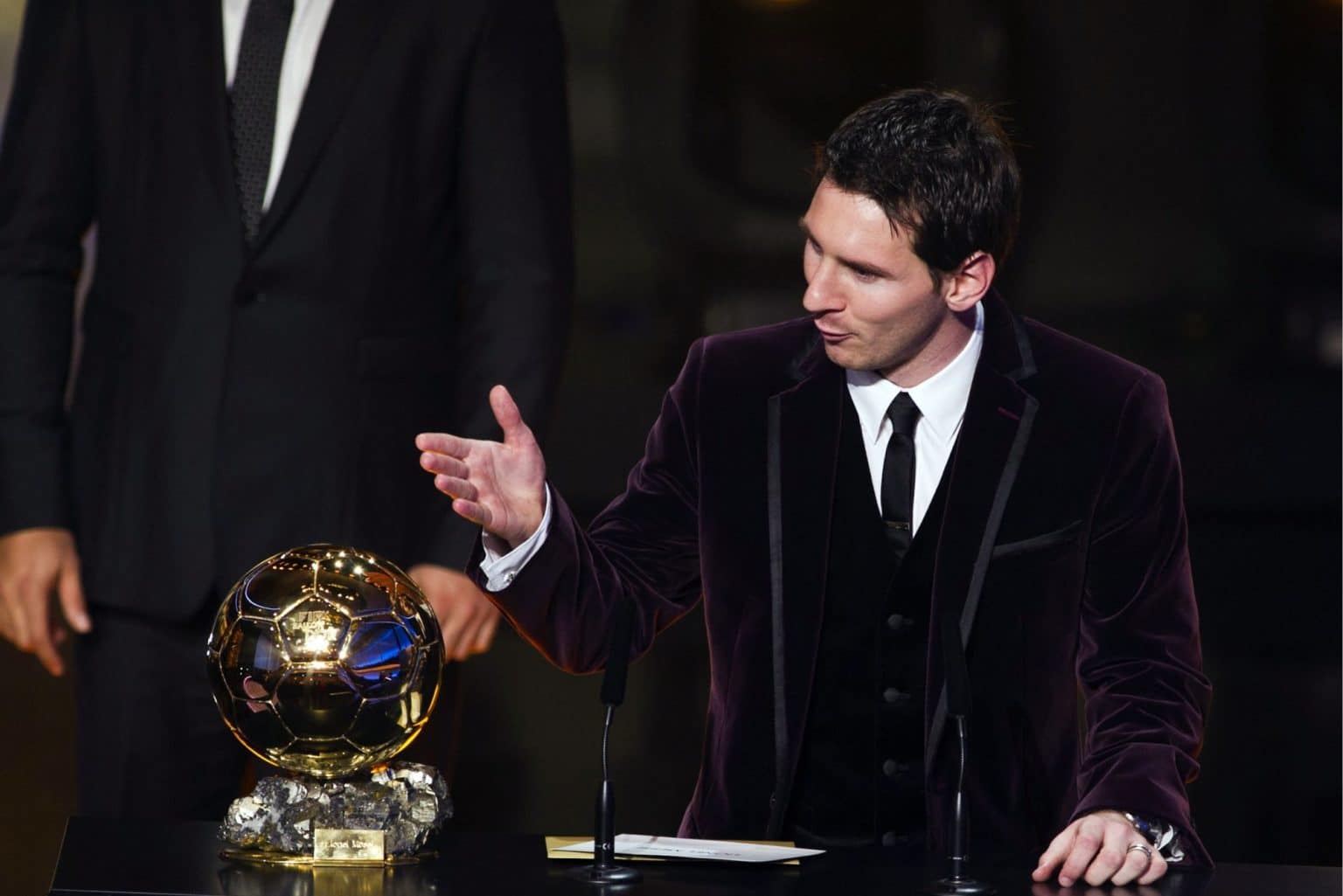 Todos los looks de Lionel Messi en las galas del Balón de Oro - Balón ...