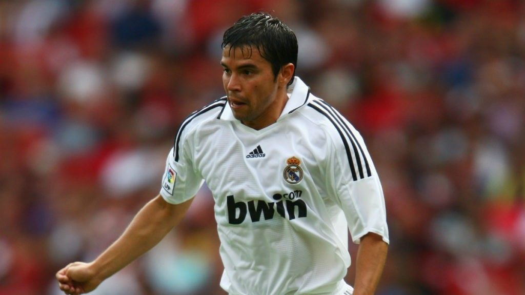 Cuando Javier Saviola cambió el FC Barcelona por el Real Madrid - Balón ...