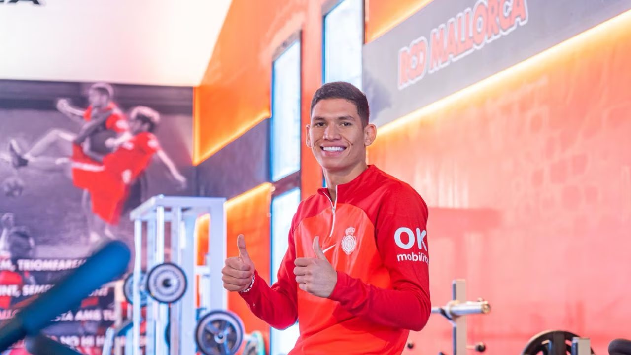 ¿Quién es Daniel Luna, el colombiano que puede ganarse un puesto en el ...