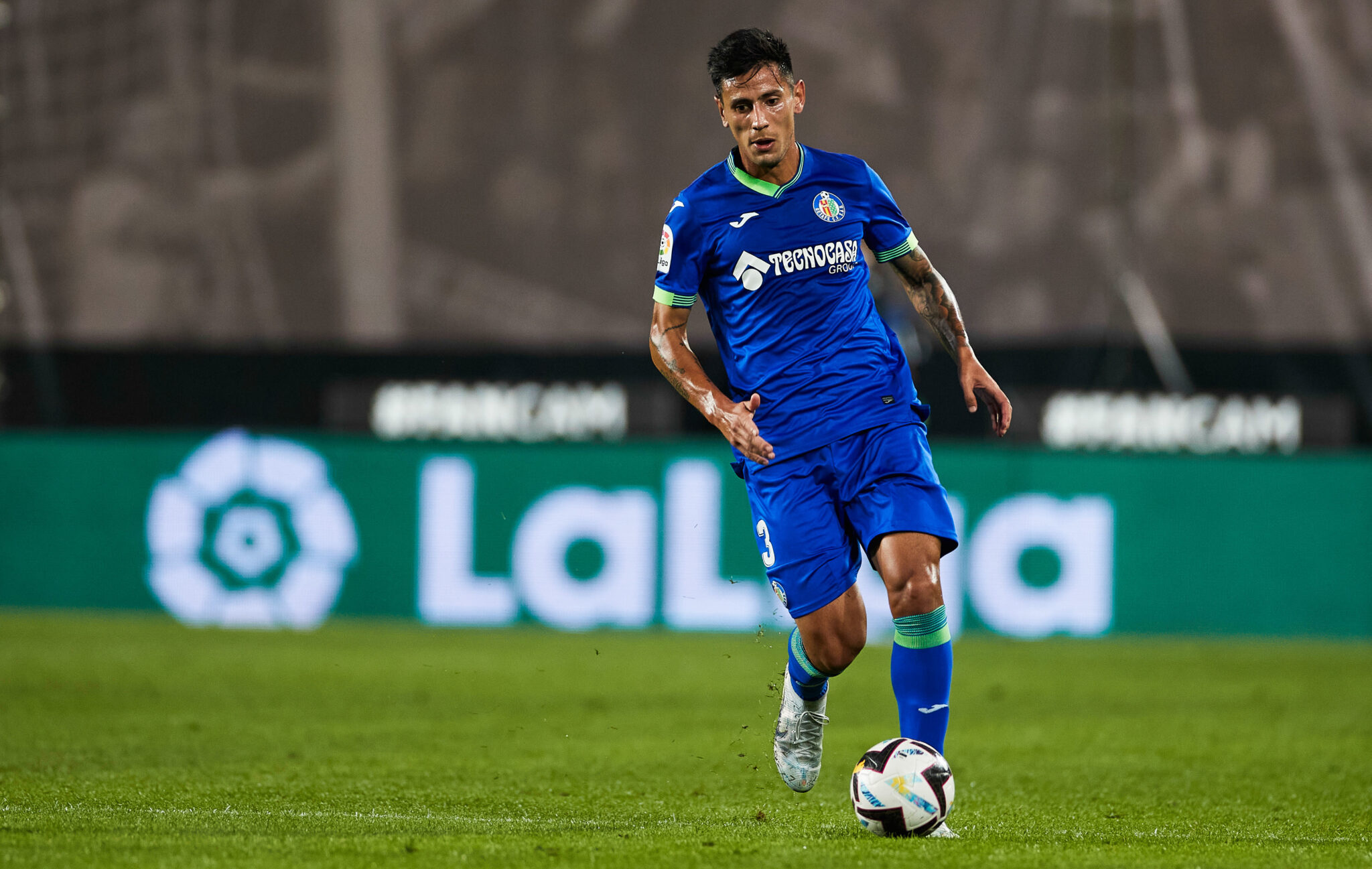 Los 64 futbolistas argentinos en las grandes ligas europeas - Balón Latino