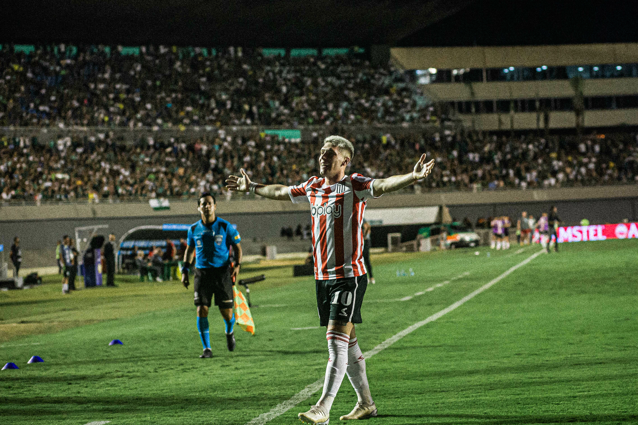 ¿Quién es Benjamín Rollheiser, el extremo argentino que puede fichar ...