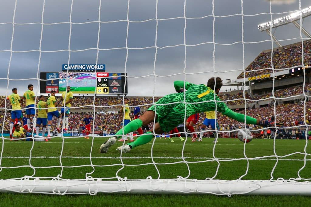Alisson Becker en los penales: atajadas, efectividad y goles recibidos ...