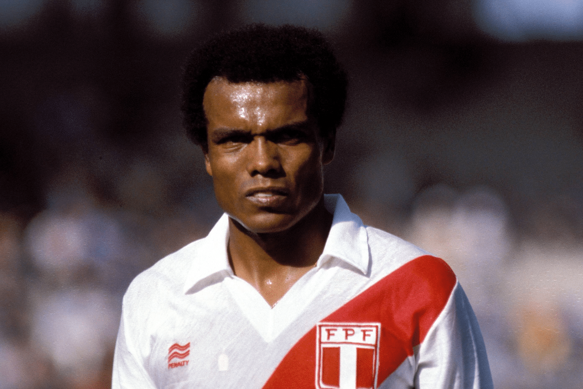 Top-5 máximos goleadores históricos de la selección de Perú - Balón Latino